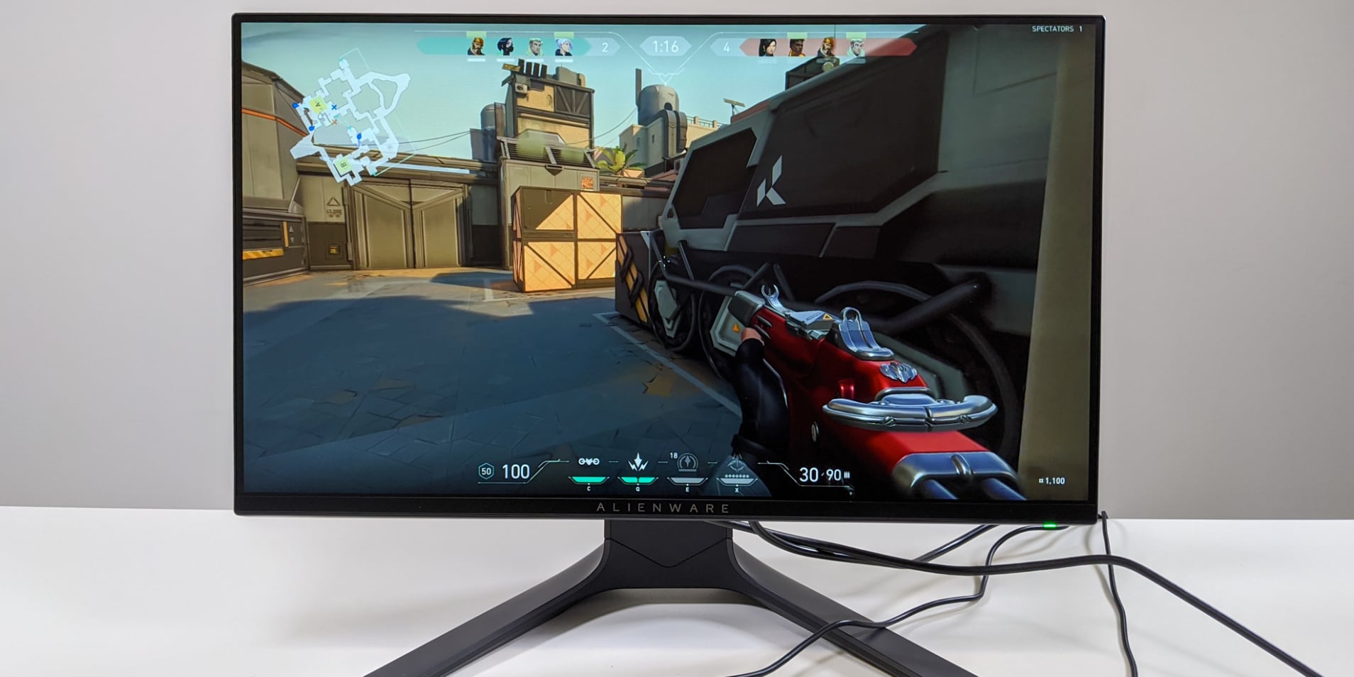 Alienware monitor with 240 Hz tested: Small, but with a lot of hertz ...
