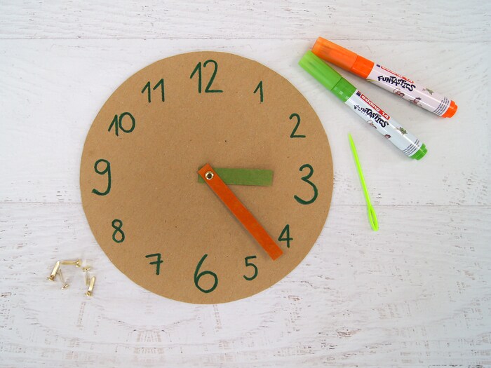 Uhrzeit lernen mit einer DIY-Uhr - Galaxus