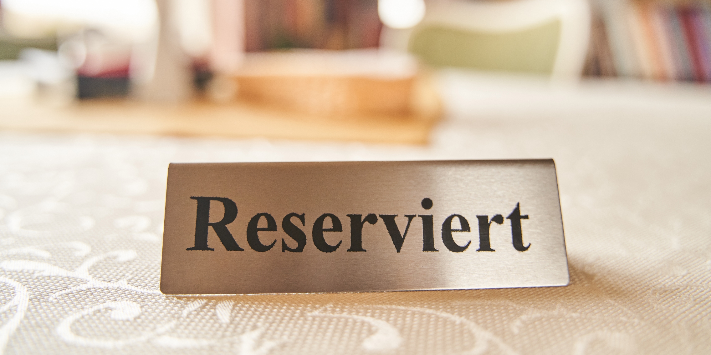 Diese Reserviert-Schilder brauchen Restaurants - Galaxus