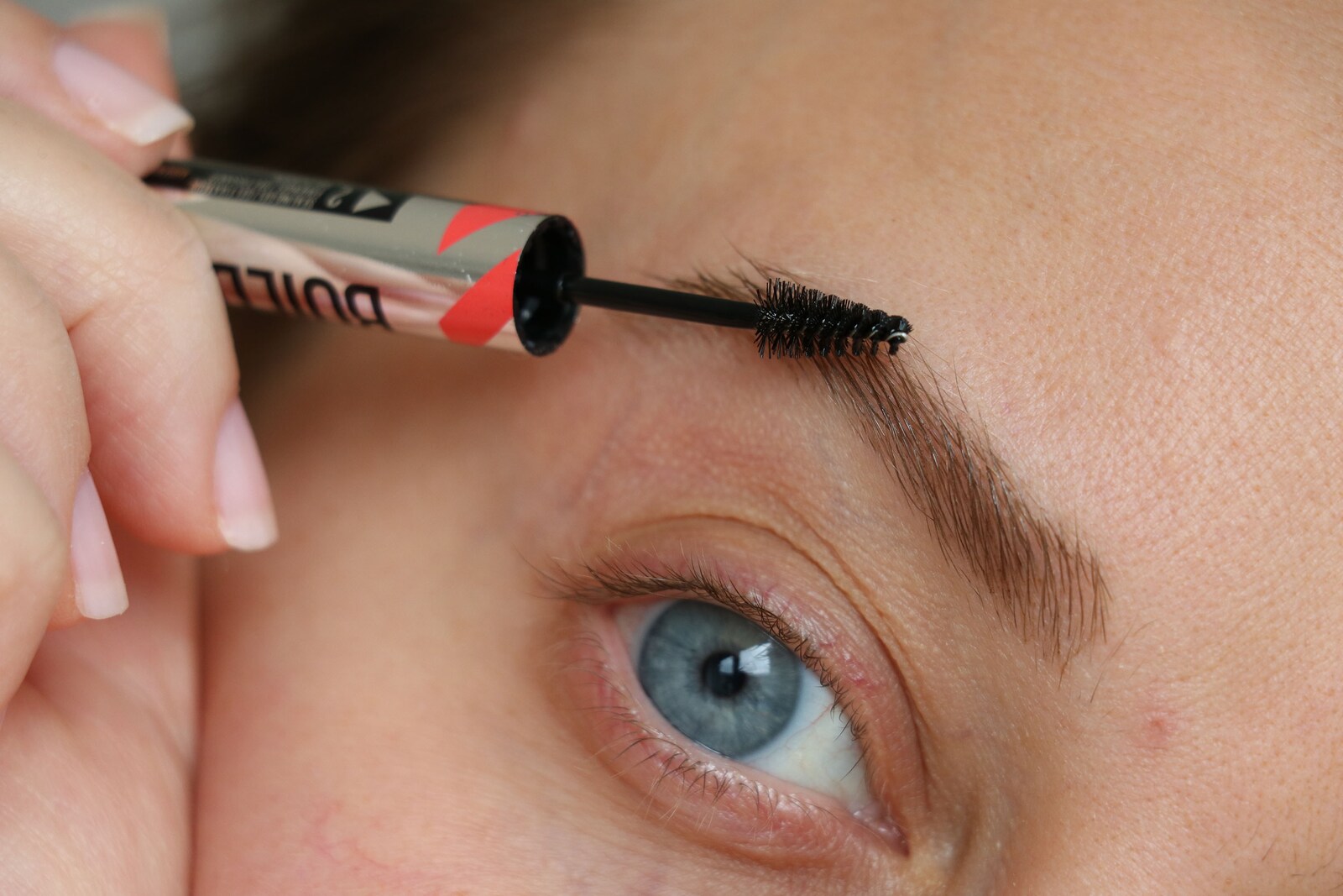«Build-a-Brow» von Maybelline ist Brauenstift und Gel in einem – toll ...