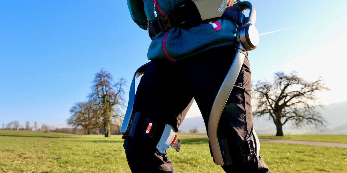 Akin to an e-bike – the new electric exoskeleton for hiking - Galaxus